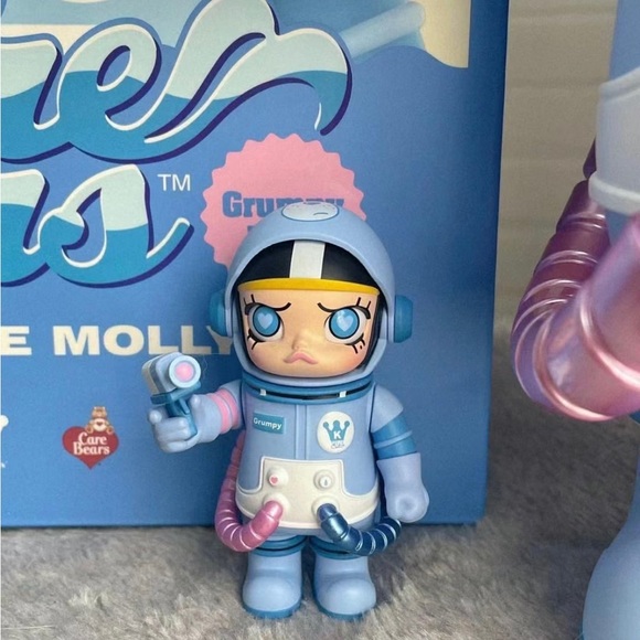 POP MART | Accents | Official Pop Mart Mega Space Molly Grumpy Bear ...